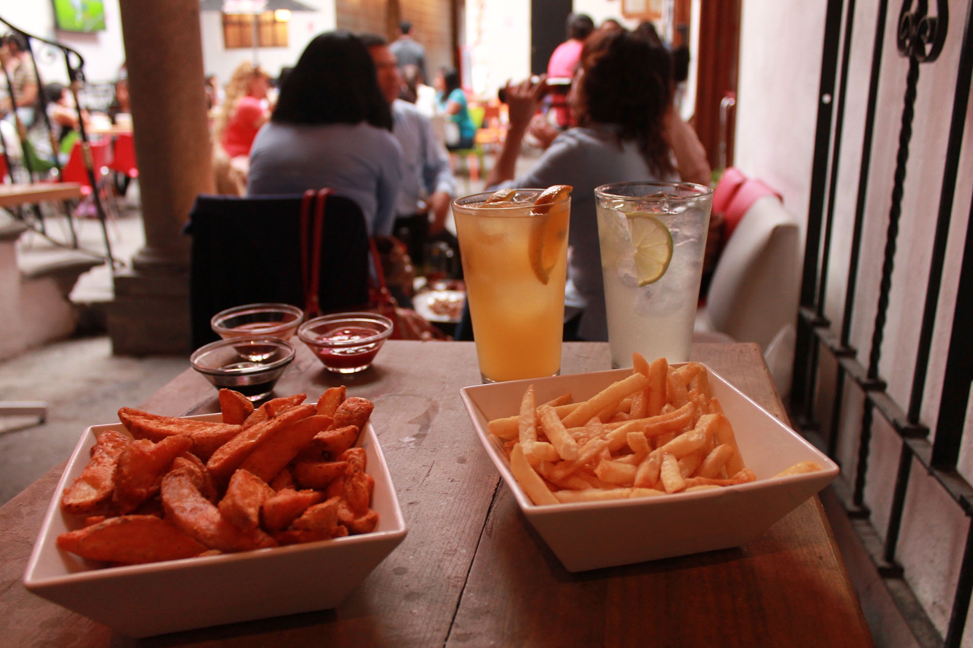 A Go Go Bar: Un gran lugar a 100 pasos del zócalo de Puebla